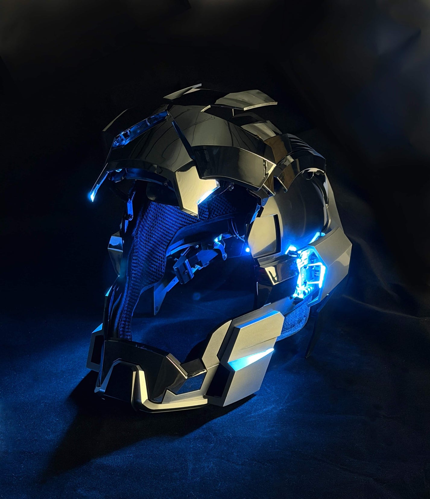 Iron Man MK17 Heartbreaker Helmet English Voice Control – GeekReplicas