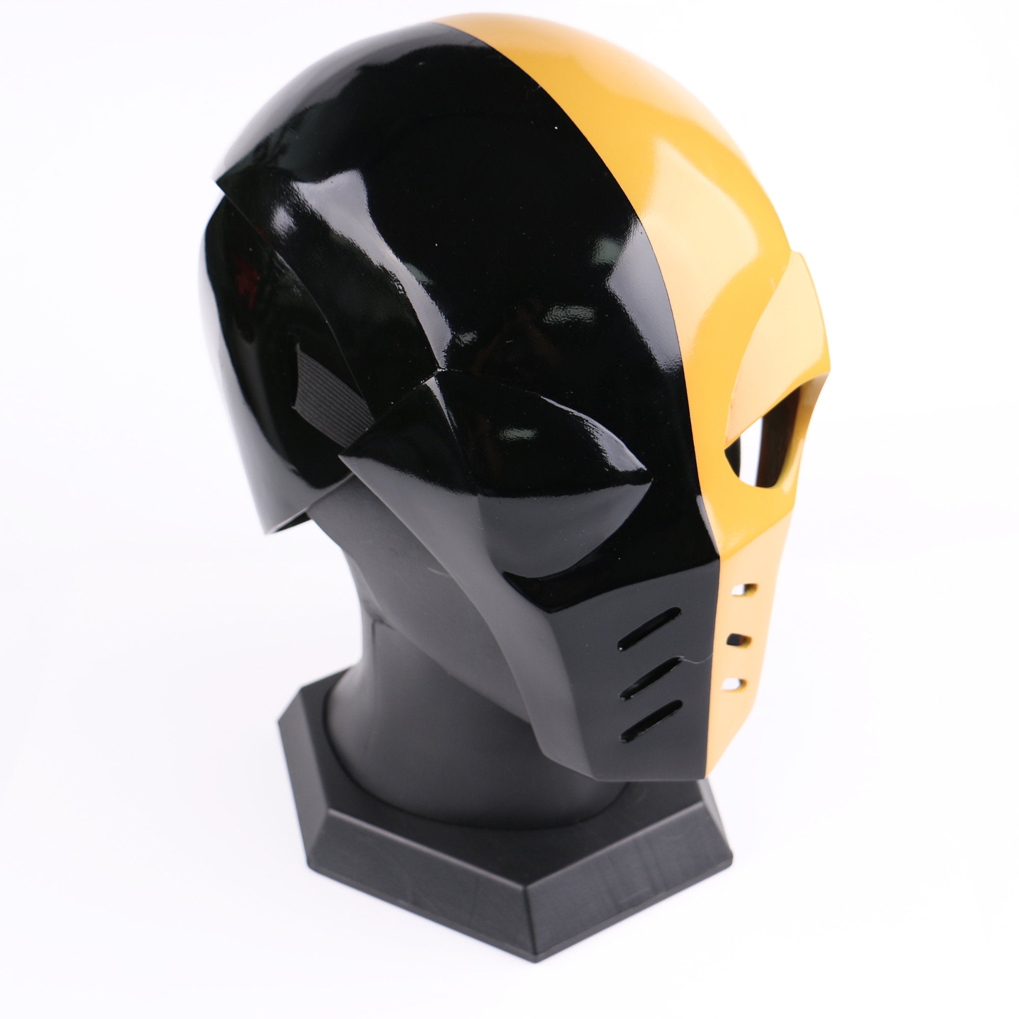 Green Arrow Deathstroke Helmet Replica – GeekReplicas